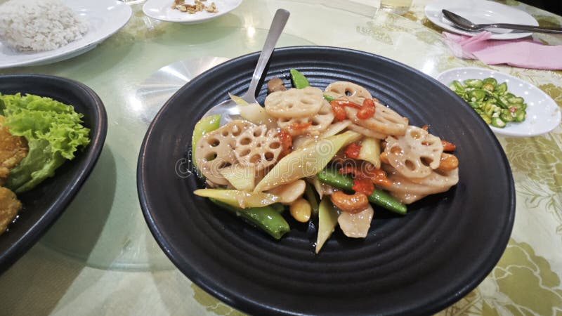Slices Vegetable Cooked Lotus Root Dish Stock Photos - Free & Royalty ...