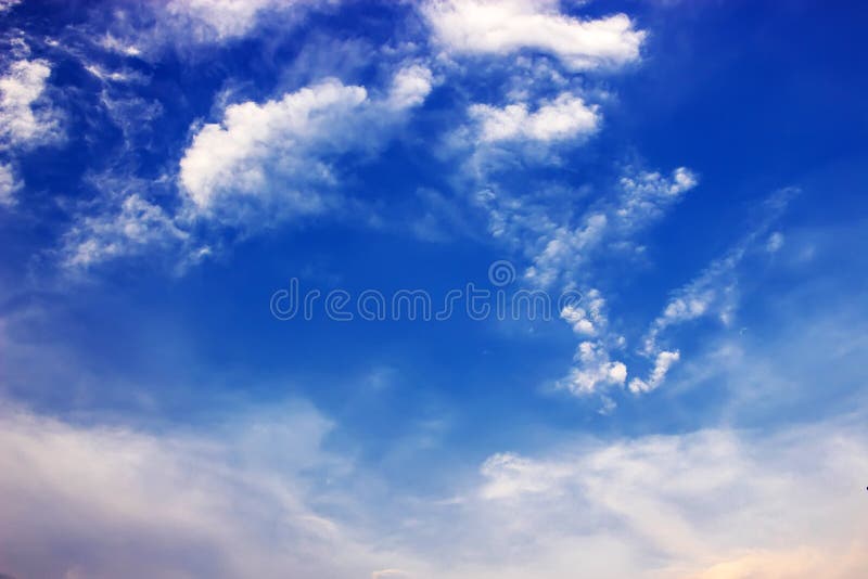 530 Blue White Sky Slightly Cloudy Stock Photos - Free & Royalty-Free ...
