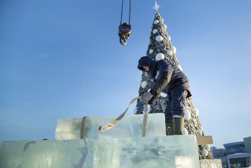 The Slinger Slings the Load with a Tape Sling Stock Image - Image of ...