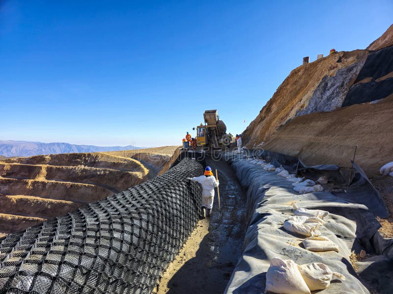 Slope Stabilization with Shotcrete and Geosynthetic Materials Stock ...