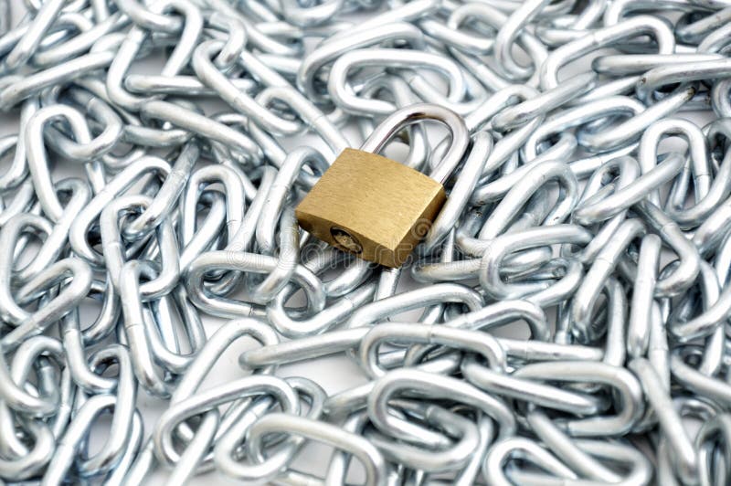 Slot en ketting stock afbeelding. Image of slot, stabiliteit - 17445971