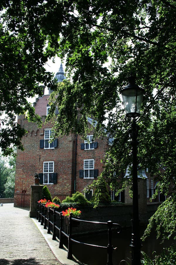 Slott Moermond i Renesse fotografering för bildbyråer. Bild av ytter ...