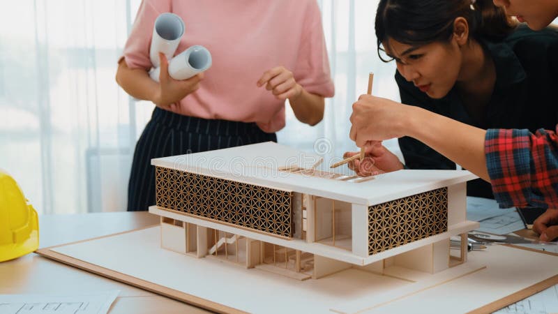 Slow Motion Home Designer and Customer Review House Model Design ...