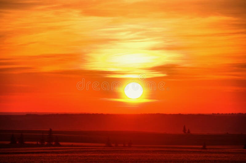 A Slow Sunset Near the End of the Day. Stock Photo - Image of sunset ...
