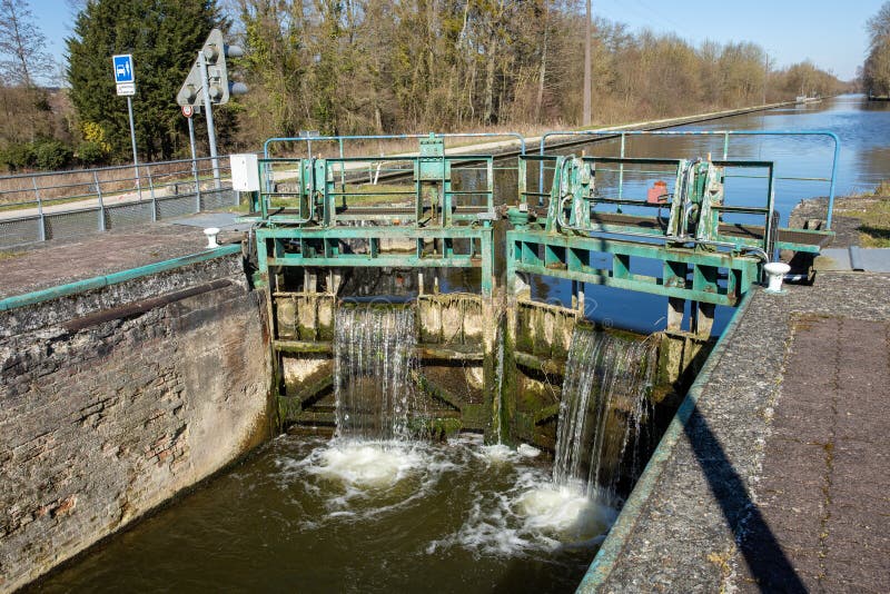 Sluice in north Italy stock image. Image of white, vittoria - 69625225