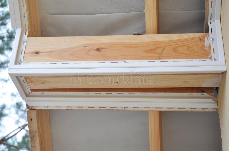 Installeer Soffit Dakwerkbouw Soffit En De Band Worden Gewoonlijk ...