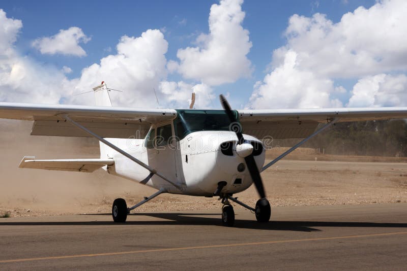 Small Airplane Picture. Image: 16513510