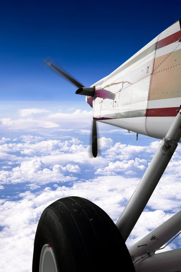 Airplane Propeller in Midair Stock Image - Image of blurred, aerial ...