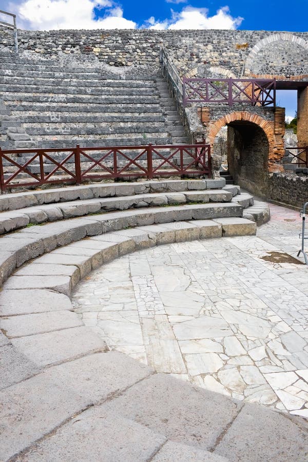 Small Amphitheater in Pompeii Stock Photo - Image of move, scene: 8150602