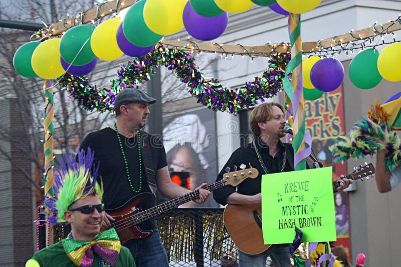Small Band Playing in Mardi Gras Parade Editorial Photography - Image ...