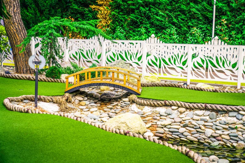 Pond in golf course stock photo. Image of nature, afternoon - 13698034