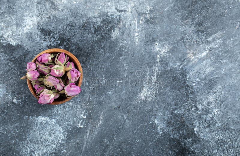 Small Budding Roses in Wooden Bowl Stock Image - Image of flower ...