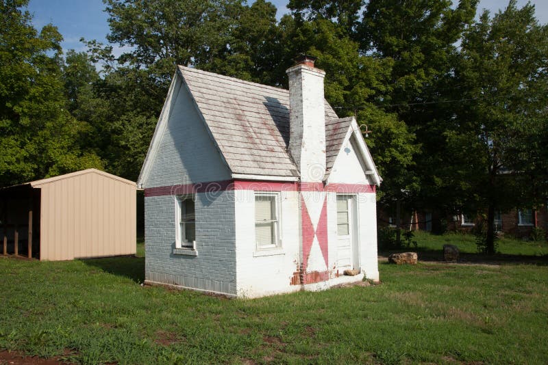 Small Building stock image. Image of brick, outdoors - 43270421