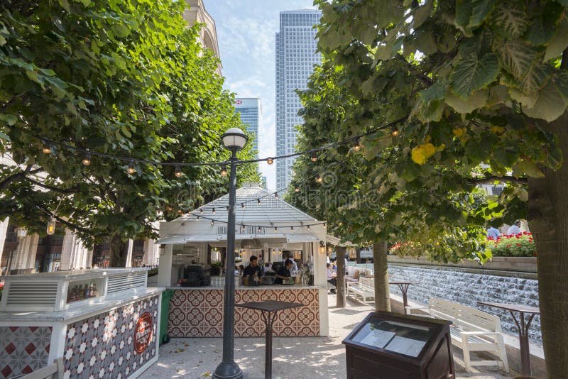 Small Cafe at Cabot Square in Canary Wharf - LONDON, ENGLAND ...
