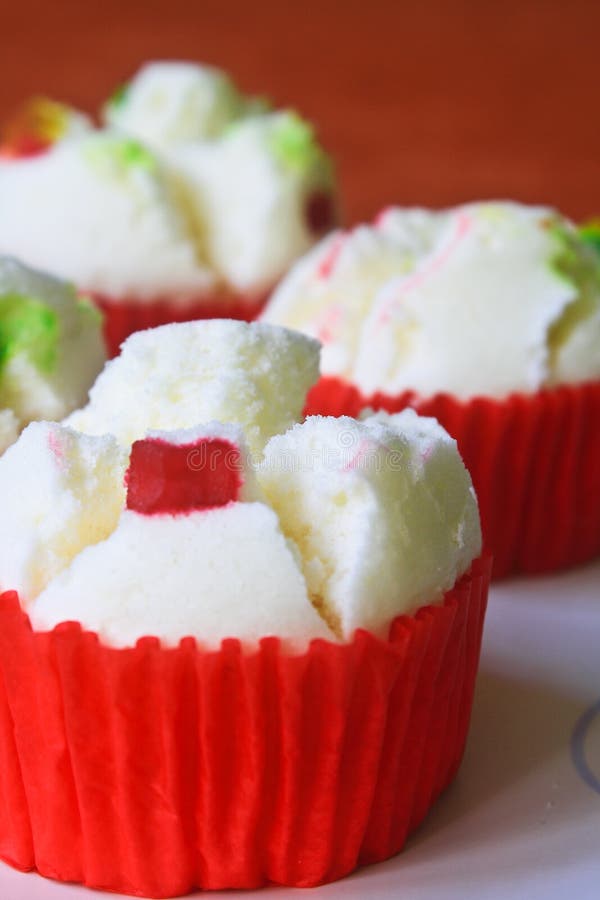 Small Cake. stock photo. Image of bakery, flour, frosting - 29352164