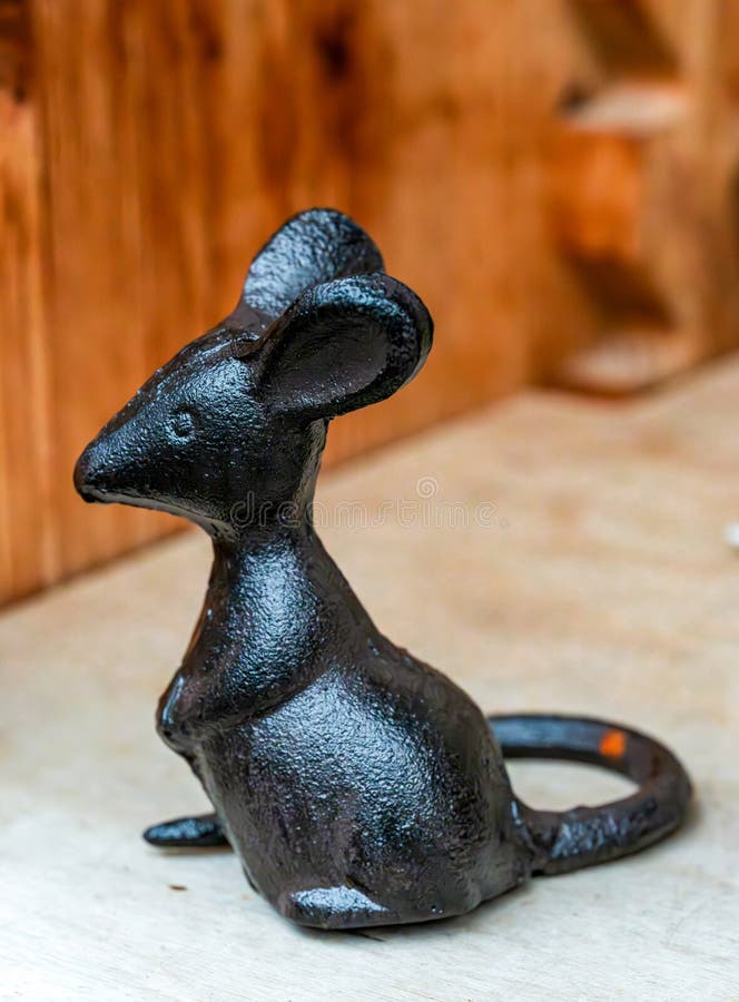 Cute Cast Iron Mouse Stock Photos - Free & Royalty-Free Stock Photos ...