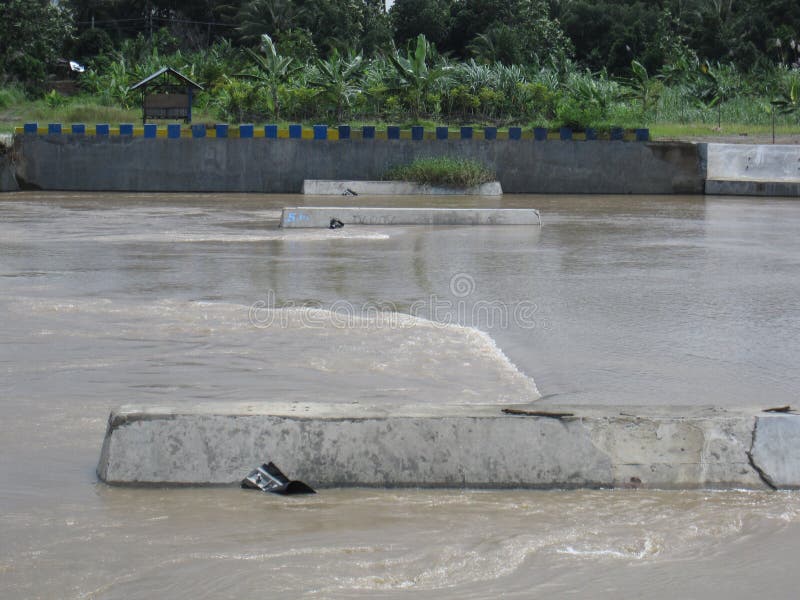 Small dam on the river stock photo. Image of flow, forest - 181014998