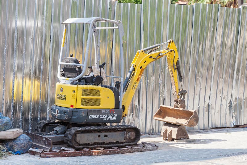 Small Excavator Yellow Wacker Neuson Editorial Photography - Image of ...