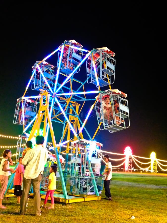 Small Ferris Wheel at a Fair Stock Photo - Image of park, blue: 264018