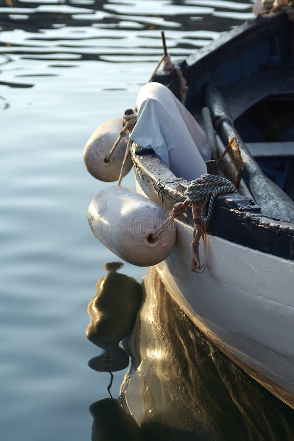 590+ Small fishing boat Free Stock Photos - StockFreeImages