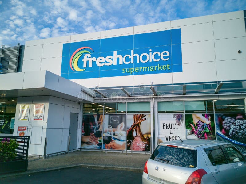 Fresh Choice Supermarket in Half Moon Bay Marina Editorial Photography ...