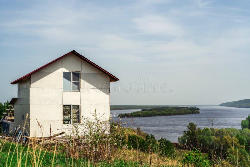 House built over a River. stock image. Image of england - 15116201
