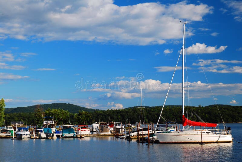 A Small Marina on the Shores of the Hudson River Editorial Photography ...