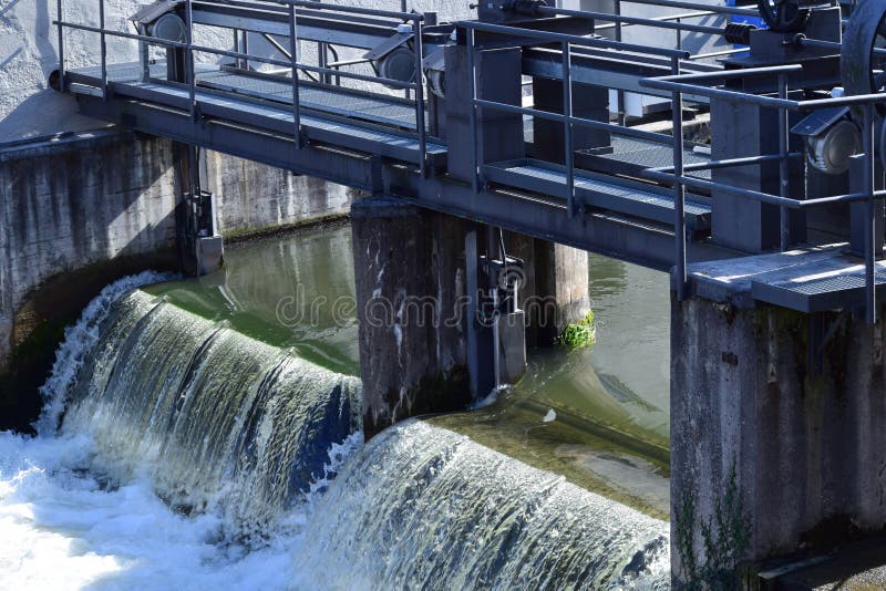 Overflow Water Weir stock image. Image of impounding - 37934137