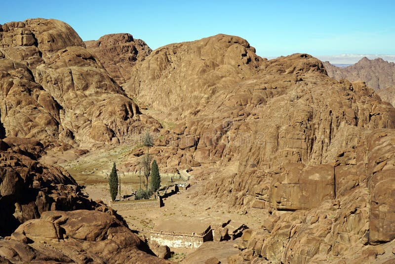 Small oasis stock photo. Image of mountain, house, sinai - 65354398
