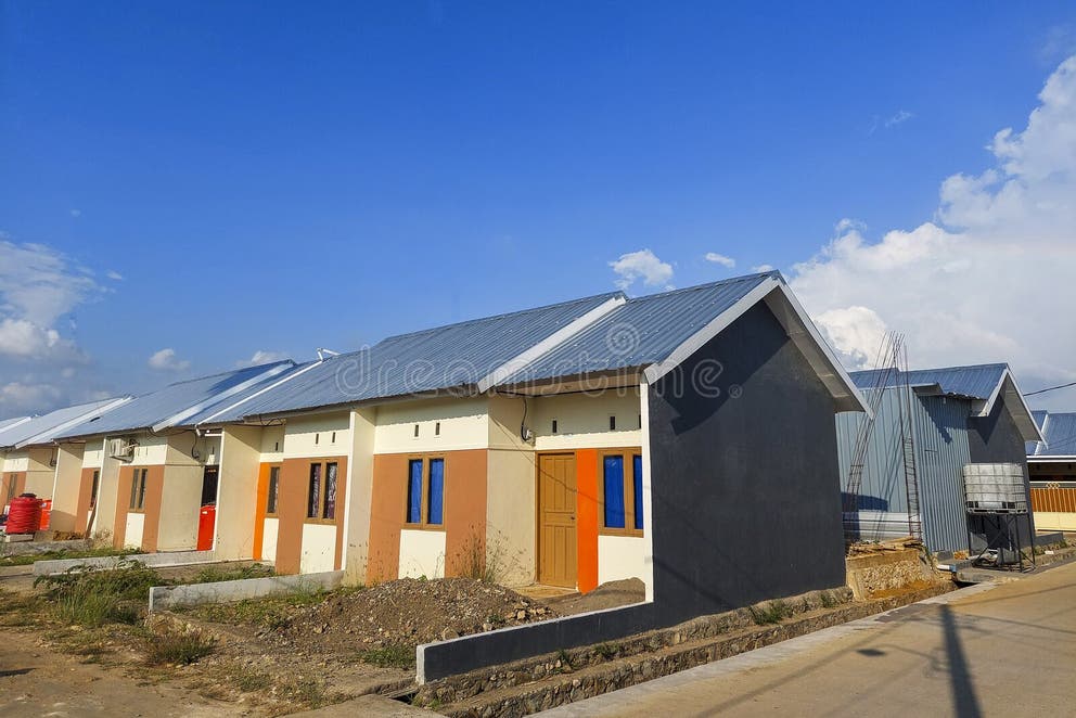 Small Permanent Houses in a Row Stock Photo - Image of facade, family ...