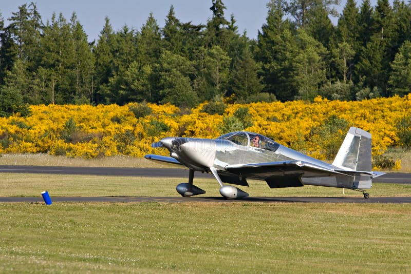 Plane & pilot stock photo. Image of crew, male, white - 14680456