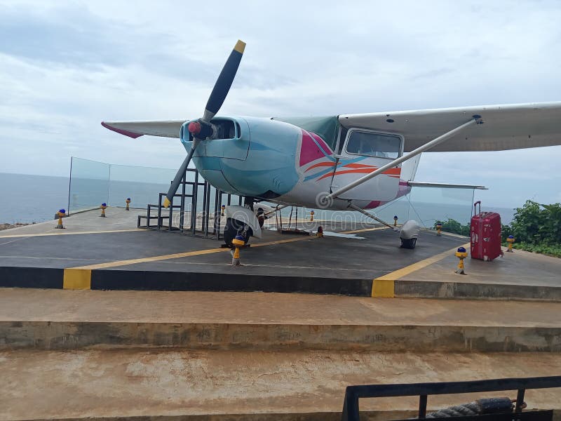 A Small Planes with No Humans , Maybe on Land is More Fun Than in Space ...