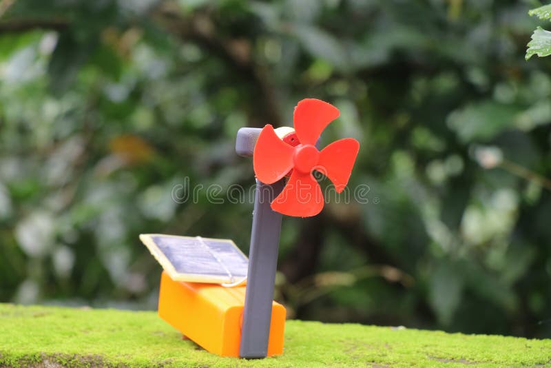 Small Propeller or Fan Attached To a Dc Motor that Runs on a Solar ...