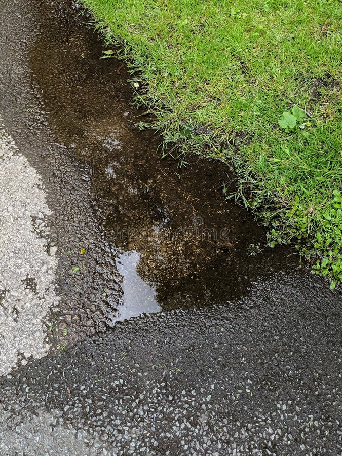 Small Puddle Stock Photos - Download 4,391 Royalty Free Photos