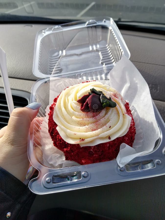Small Red Velvet Cake Fancy Stock Image - Image of small, velvet: 165668089