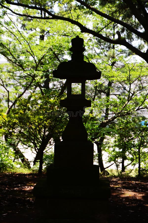 A small Shinto shrine stock image. Image of pray, visit - 101198467