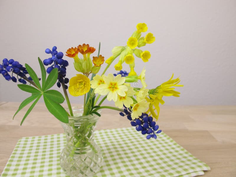 Small Spring Bouquet in Vase Stock Photo - Image of plant, flowerpot ...
