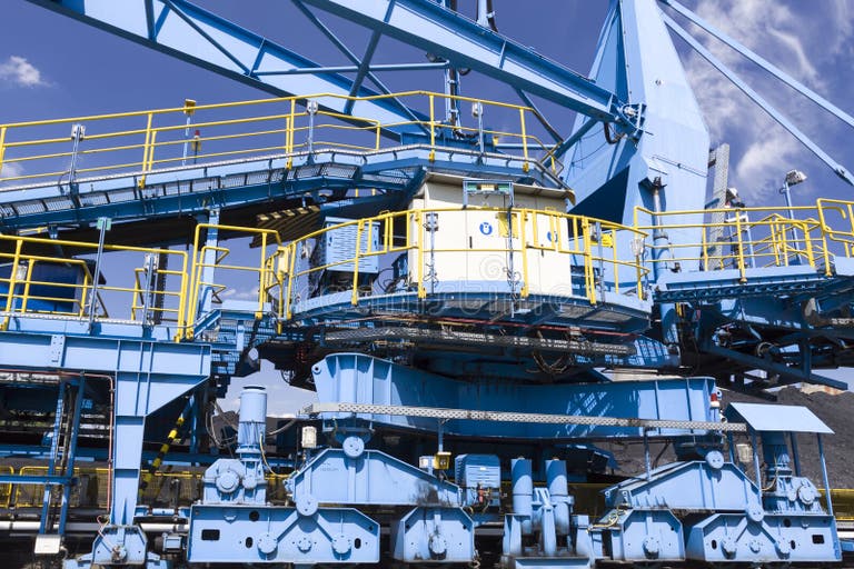 Small Stacker- reclaimer stock image. Image of manufacturing - 34836677