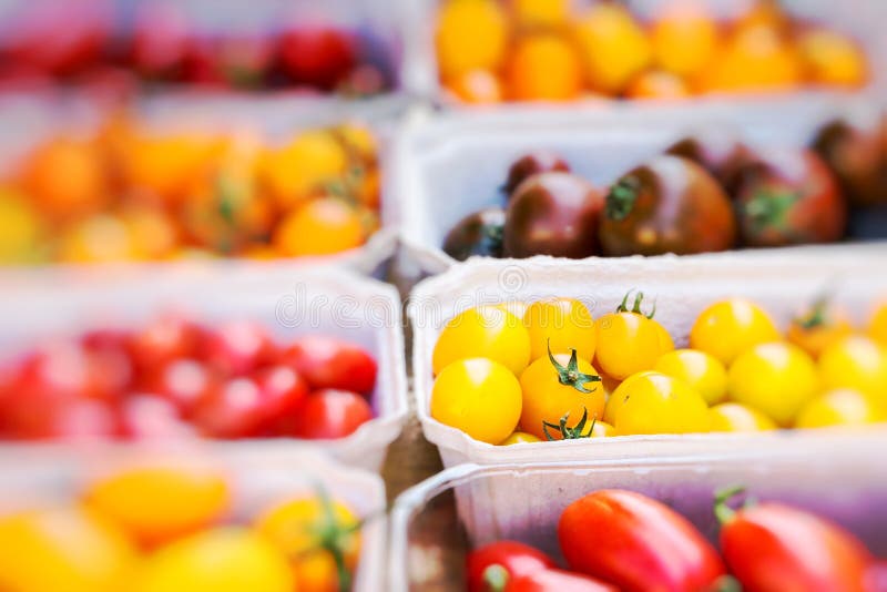 Tomatoes On Display At A Farmers Market Stock Photo - Image of fruit ...