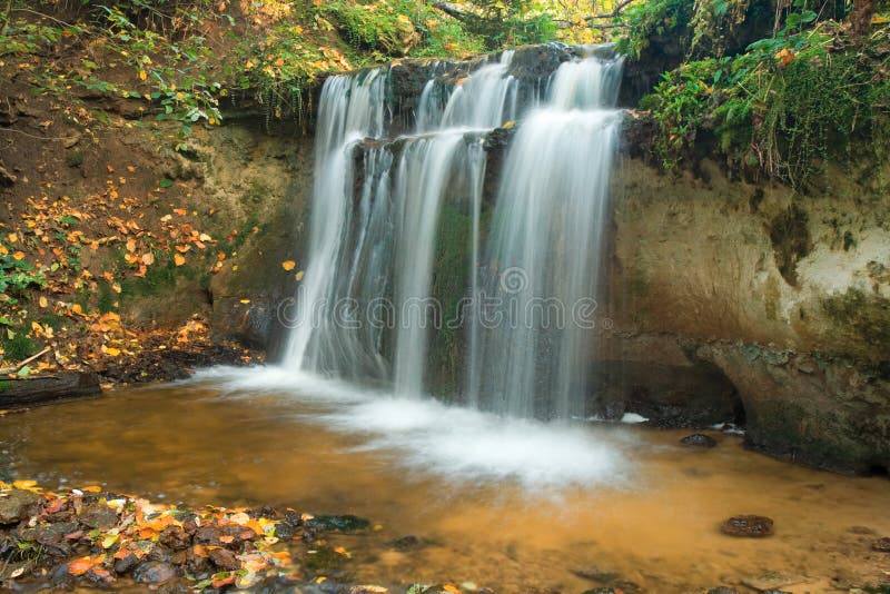 Small waterfall stock image. Image of leaf, rivulet, fresh - 3983729