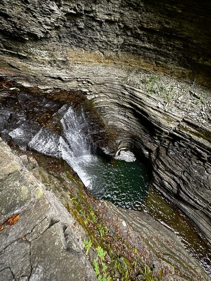 Heart-Shaped Waterfall Pool in Carved Rock (Watkins Glen State Park ...