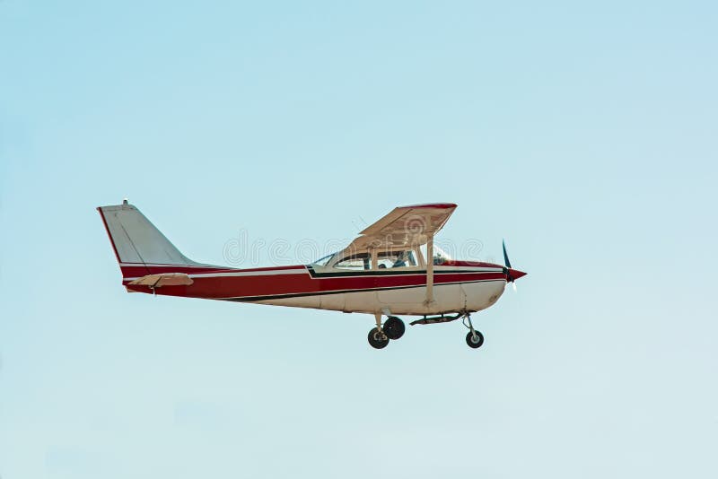 172 Small White Plane in the Sky Stock Image - Image of cessna ...
