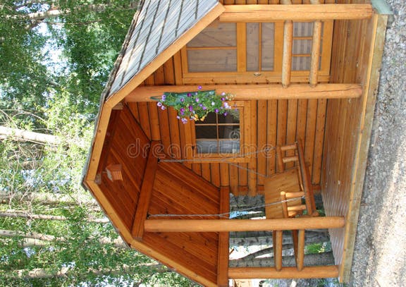Small wood cabin stock photo. Image of cabin, retreat - 5752512