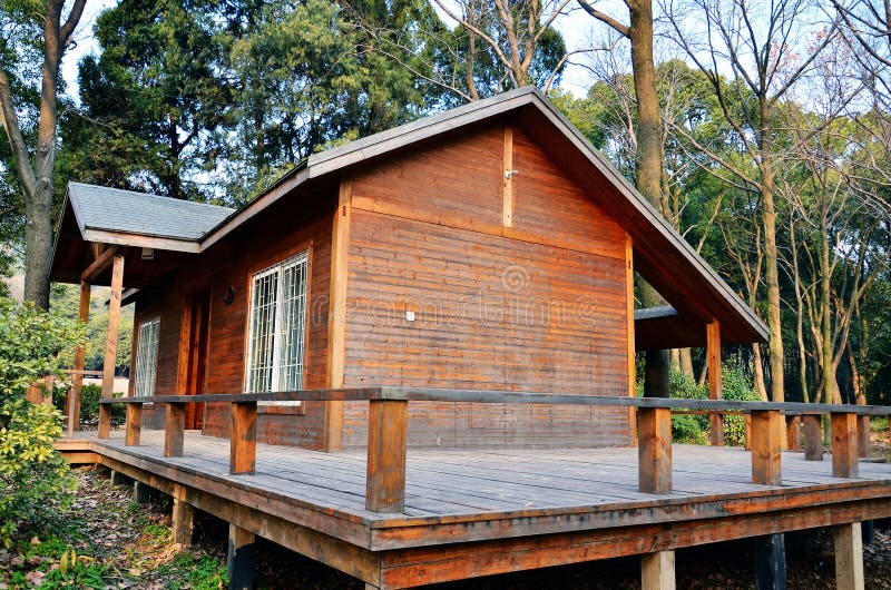 Small wood cabin stock photo. Image of cabin, retreat - 5752512