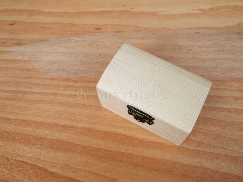 Small Wooden Box on Wood Grain Background. Stock Photo - Image of cube ...
