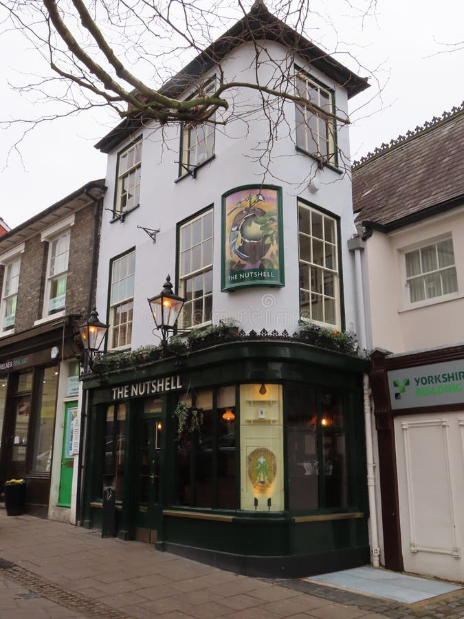 The Nutshell editorial photography. Image of brewer - 144809672