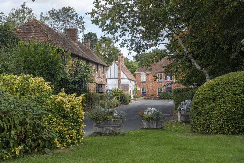 Smarden Village, Kent, UK editorial photo. Image of street - 197131111