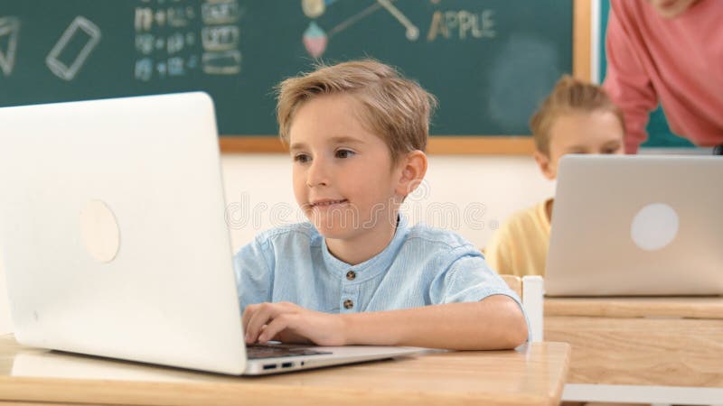 1,732 Diverse Student Group Sitting Working Stock Photos - Free ...