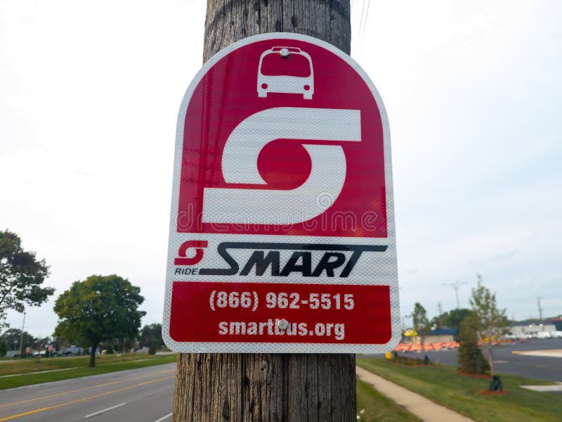 Smart Bus stop in Michigan editorial image. Image of sign - 256769510