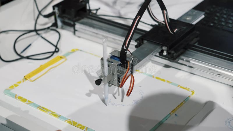 Smart Device Robot Drawing Picture, Computer Execute Program, Holds ...